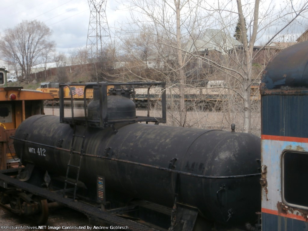UP 8478, BNSF 9550 & MNTX 412